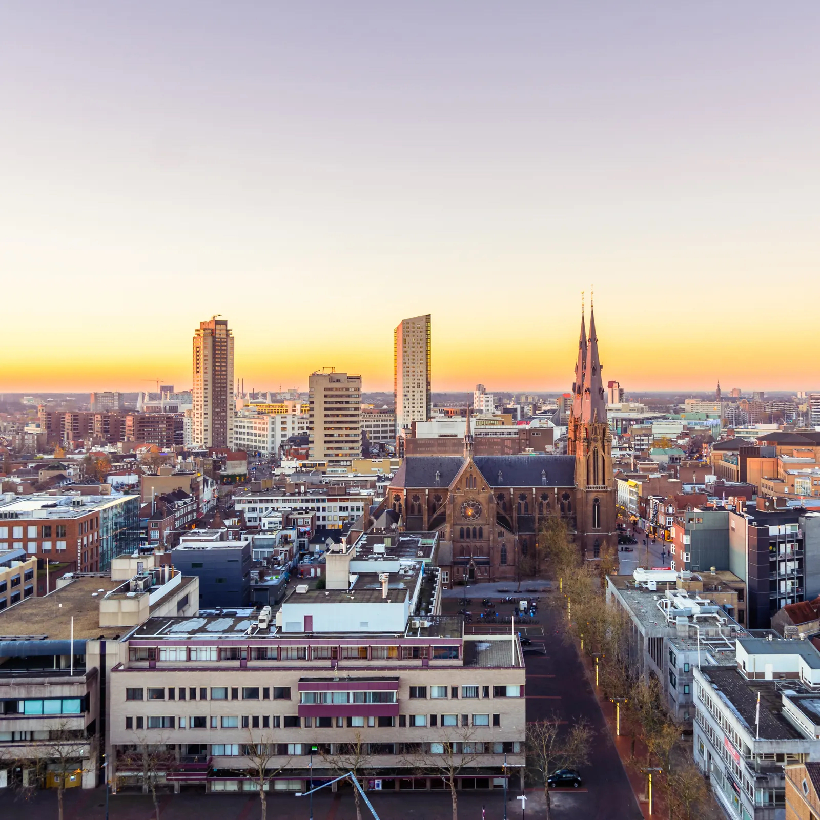 Toekomst scenario's voor de energie infrastructuur met Energie ...